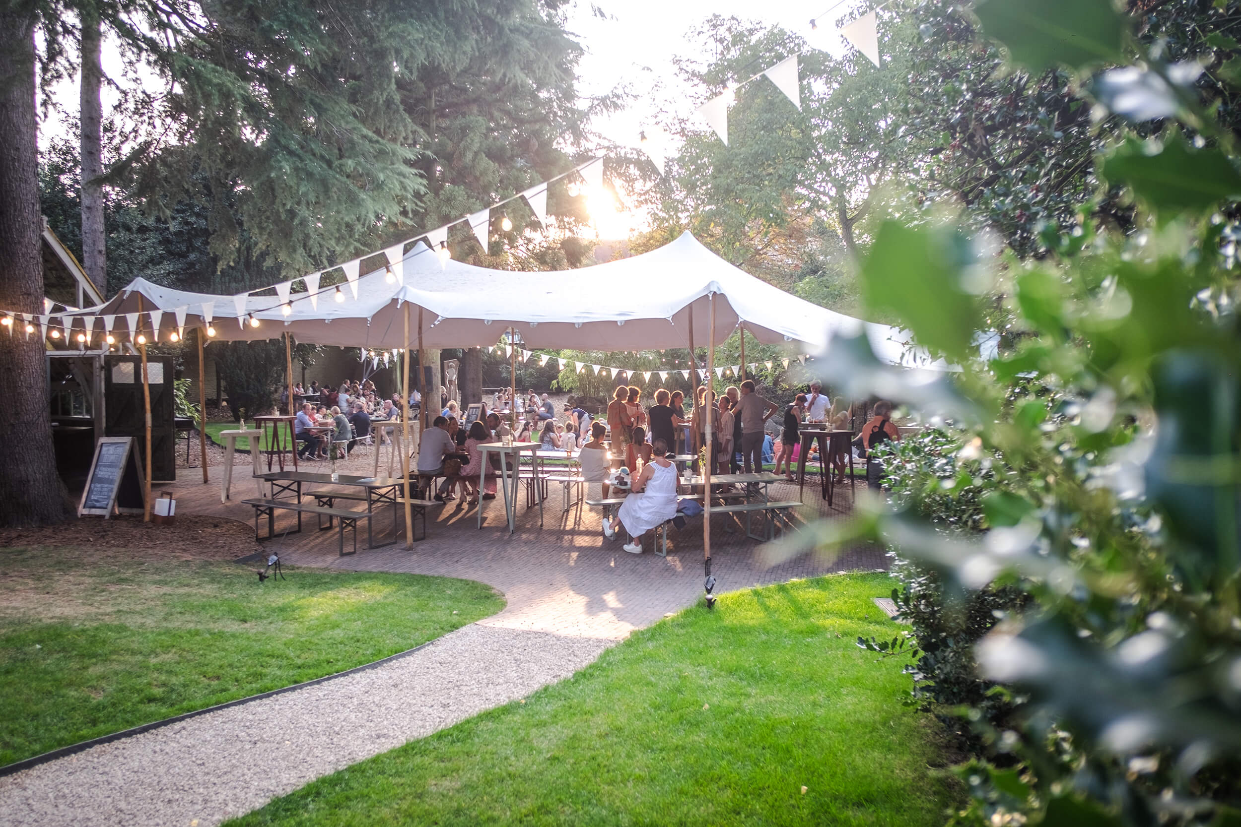 Over Alix | Brunch, Feesttuin, Corporate Events en B&B in Gent